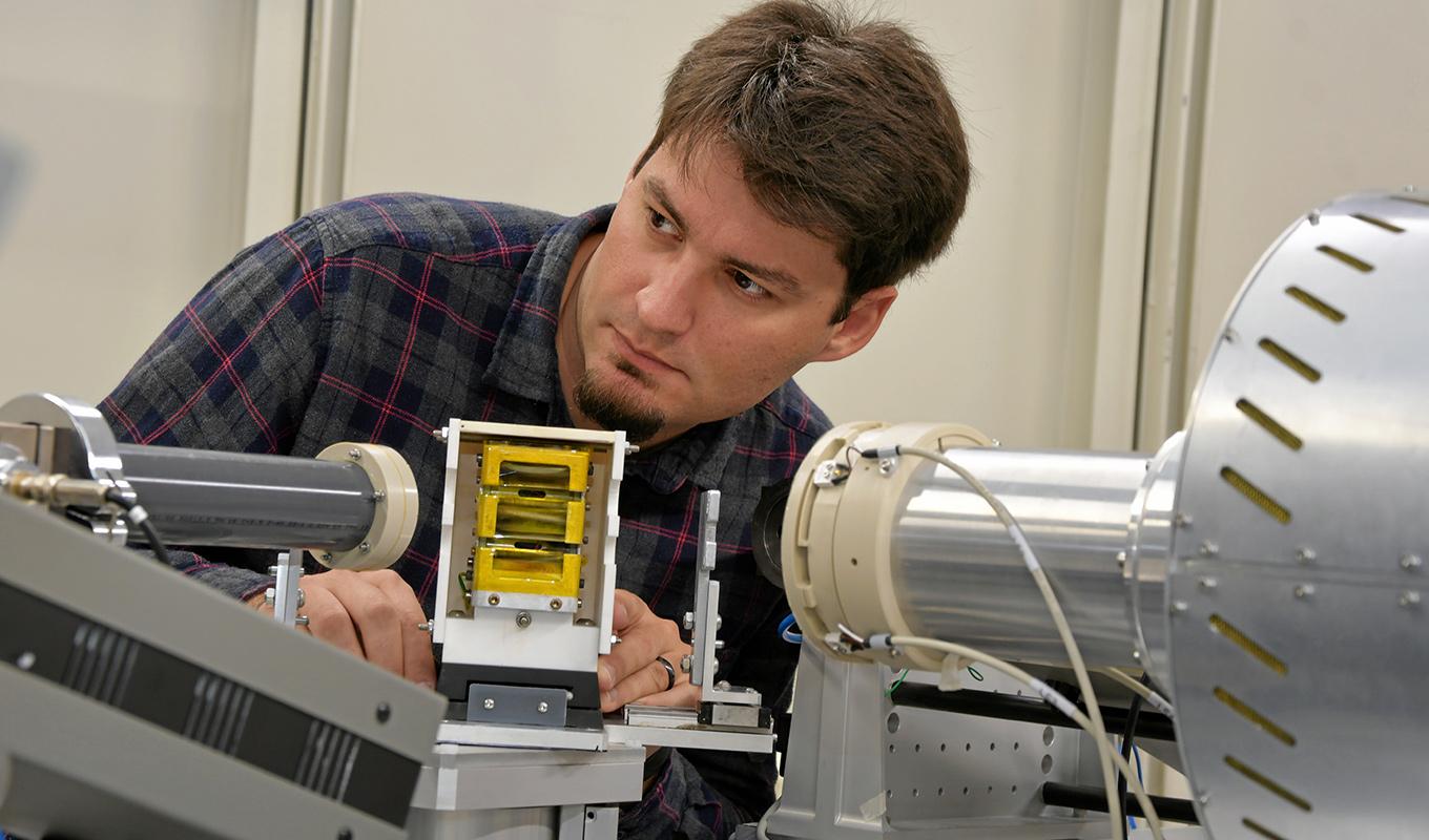 XPS Services for Industry | Diamond Light Source