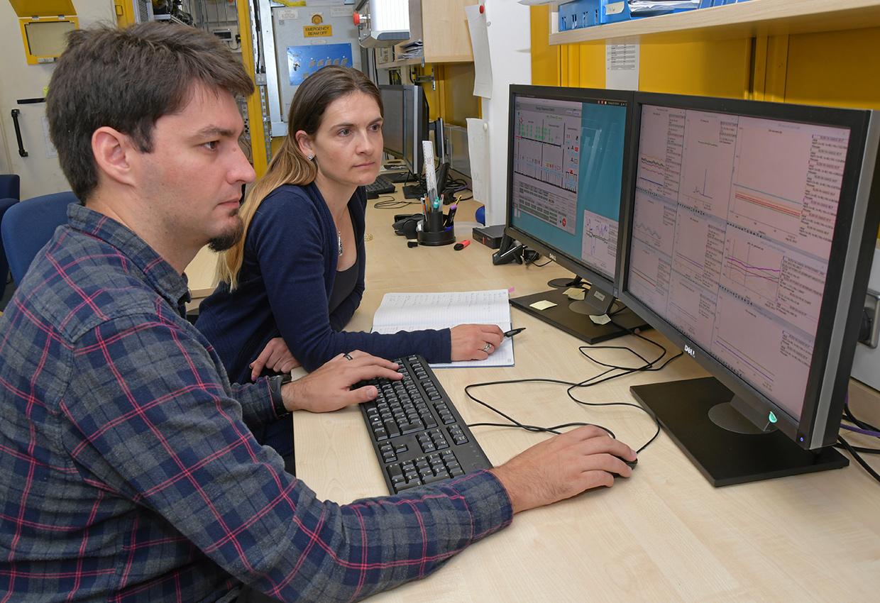 Benefits of Using XPS at Diamond Light Source | Advanced Surface Analysis