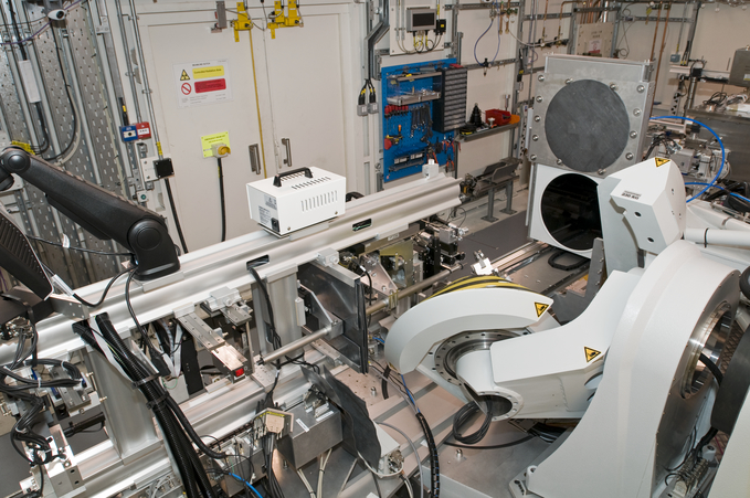 A new dimension to electronic devices - - Diamond Light Source