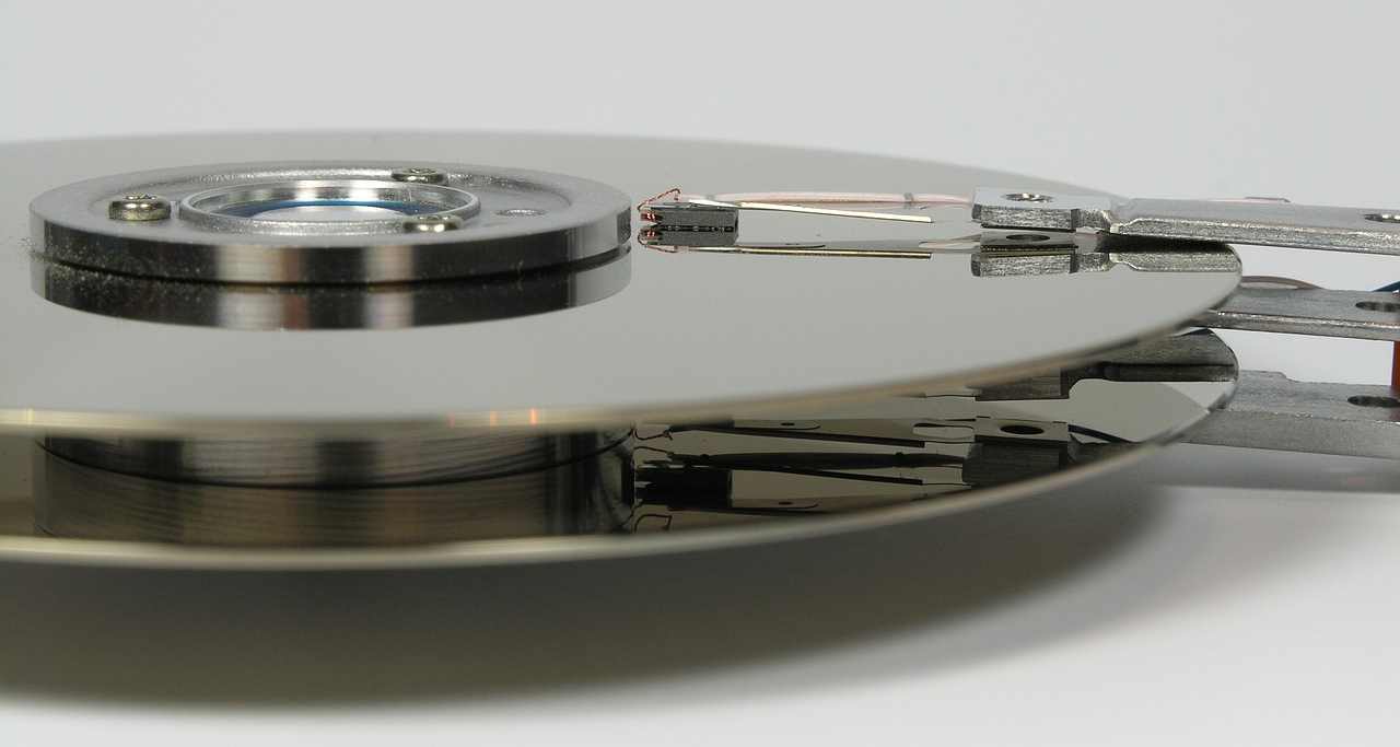 Racetrack memory – the future? - - Diamond Light Source