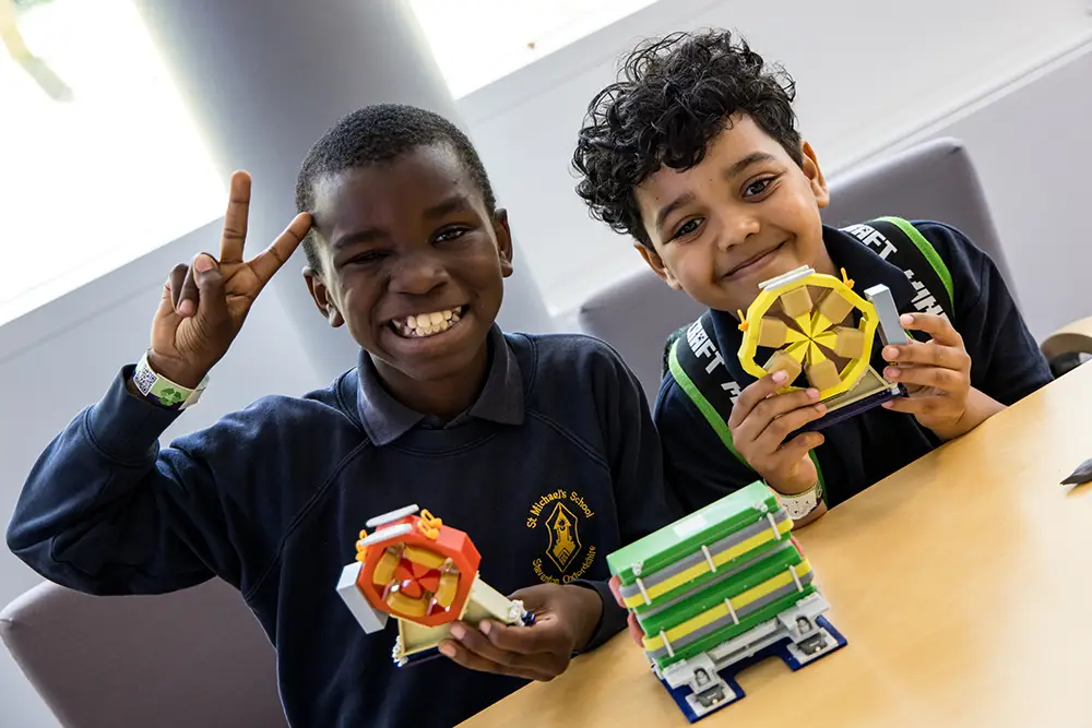 Diamond for schools - - Diamond Light Source