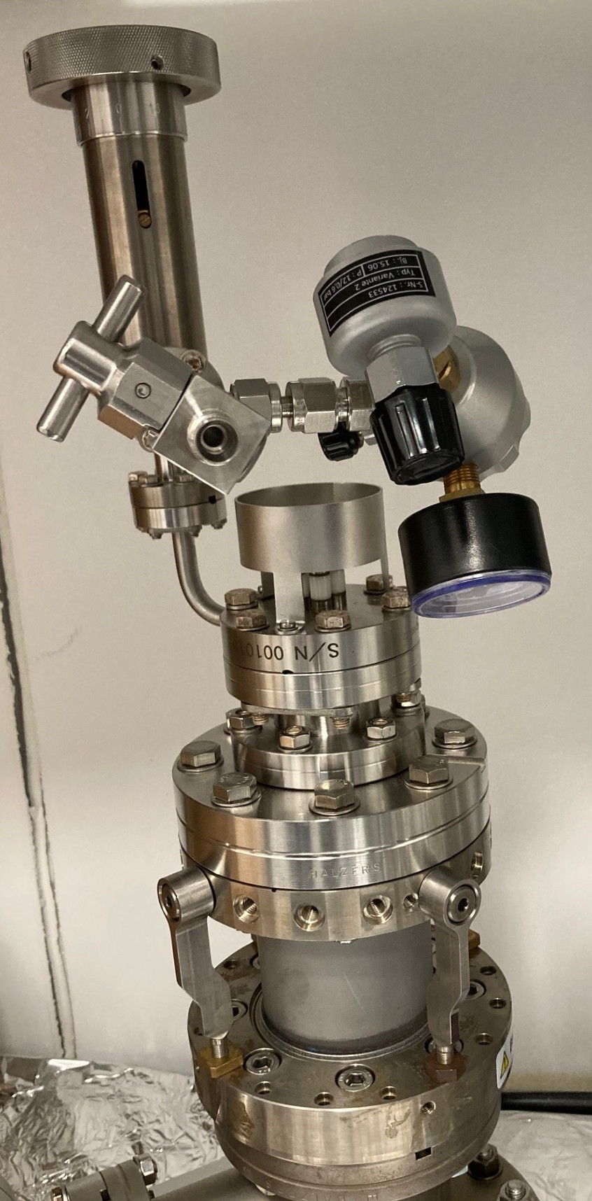 Ultra-High Vacuum (UHV) Experiments - - Diamond Light Source